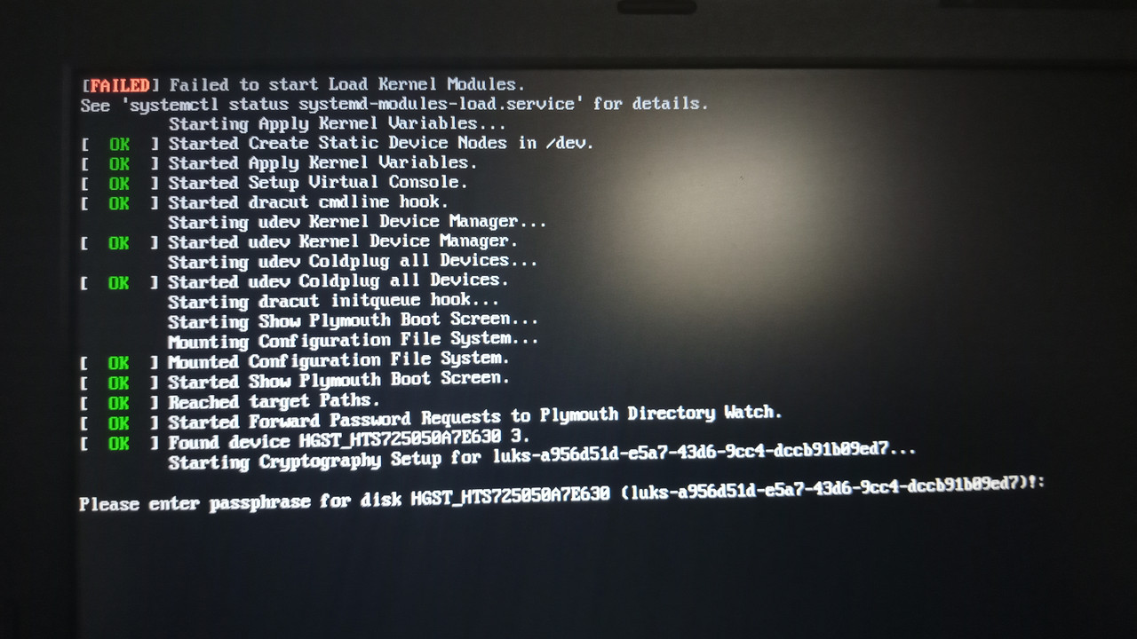 Black screen after installation / rescue doesn't work / boot loop after successful installation ...